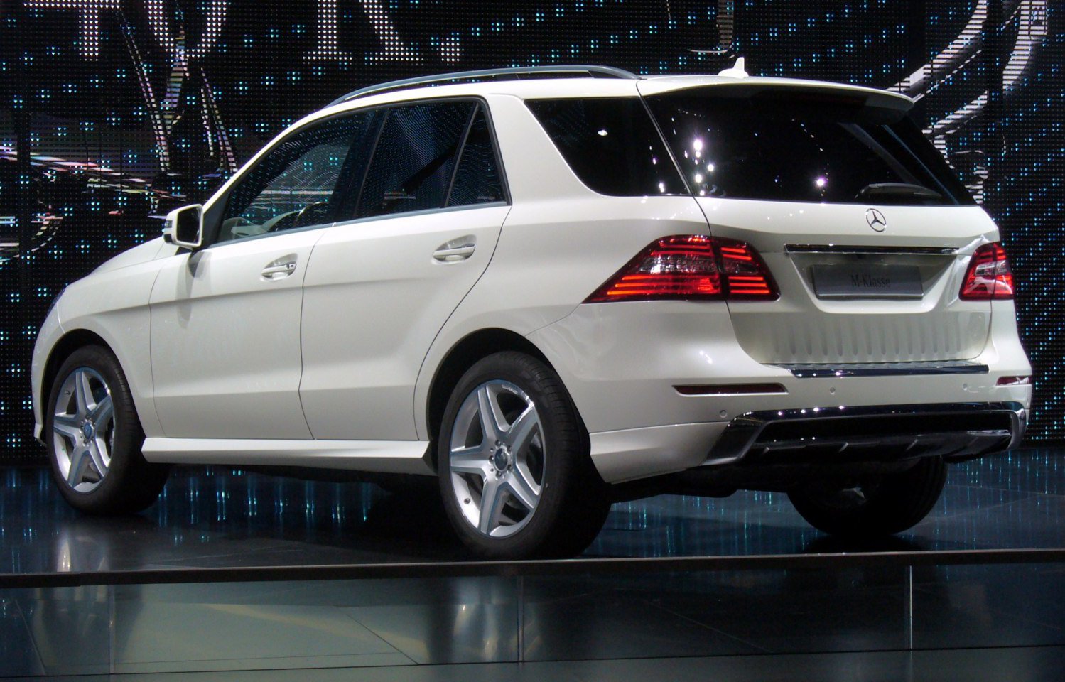 Mercedes-Benz M-class technical specifications and fuel economy